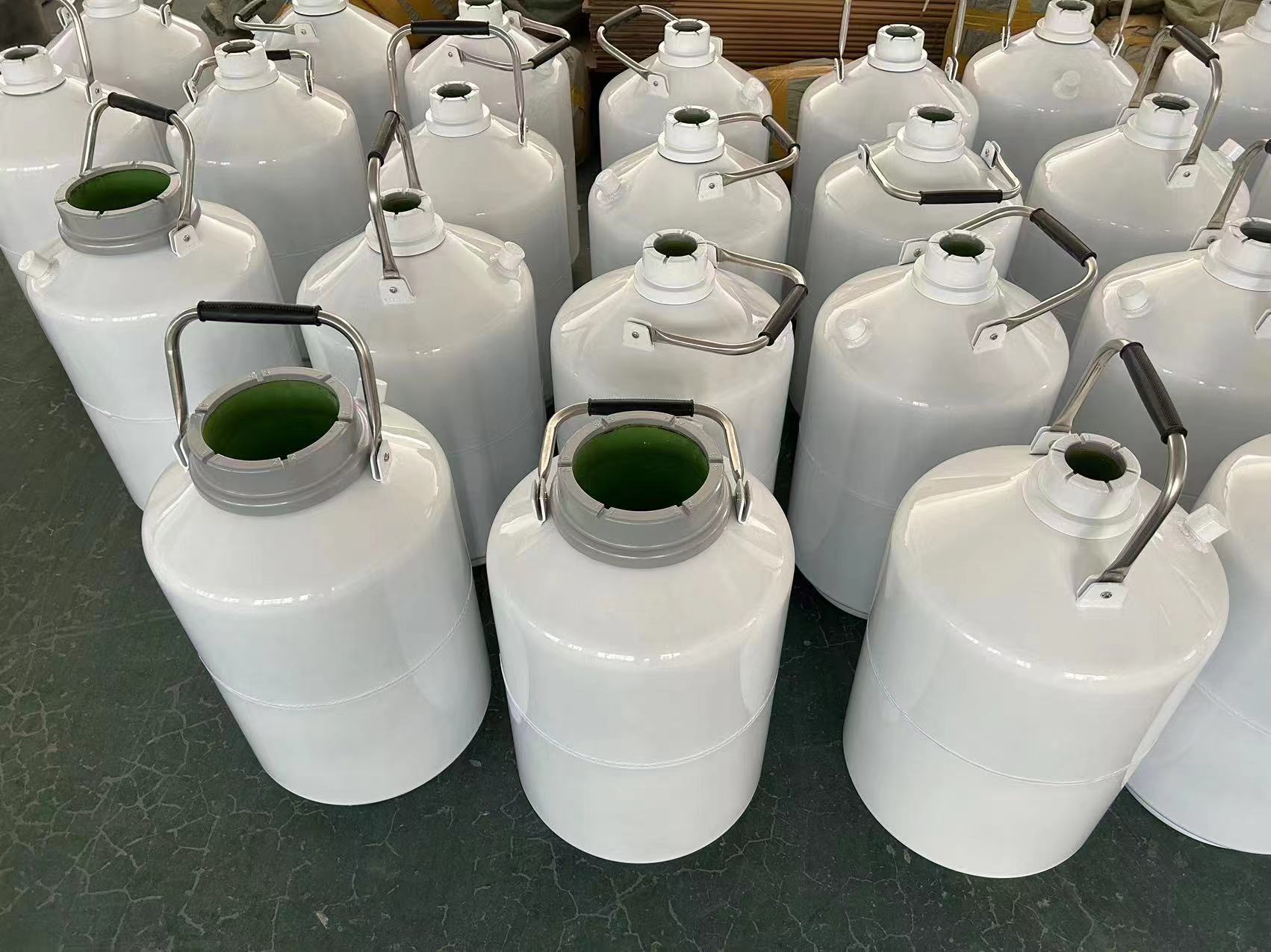 Protection of Liquid Nitrogen Tank During Use: Avoid Bumps and ...